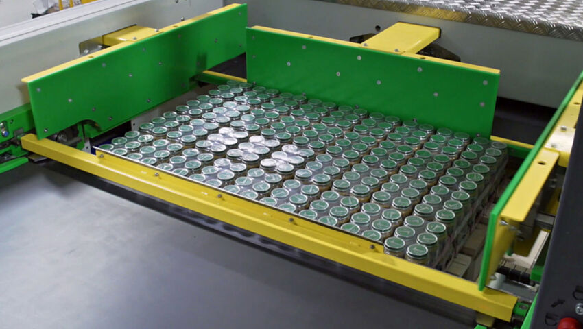 Scott | End-of-line palletising project with pal 4.0 and double infeed